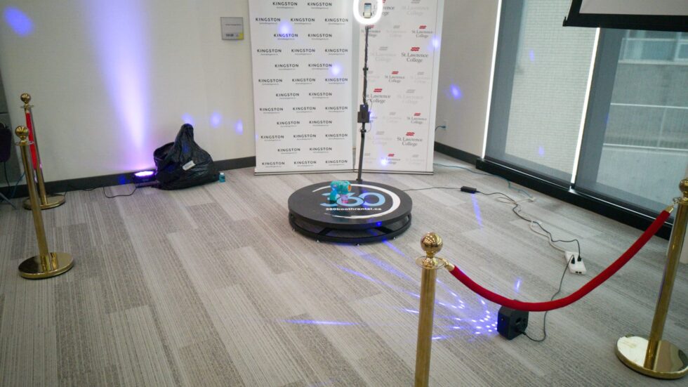 Photo Booth Company Orillia | Show Booth Canada