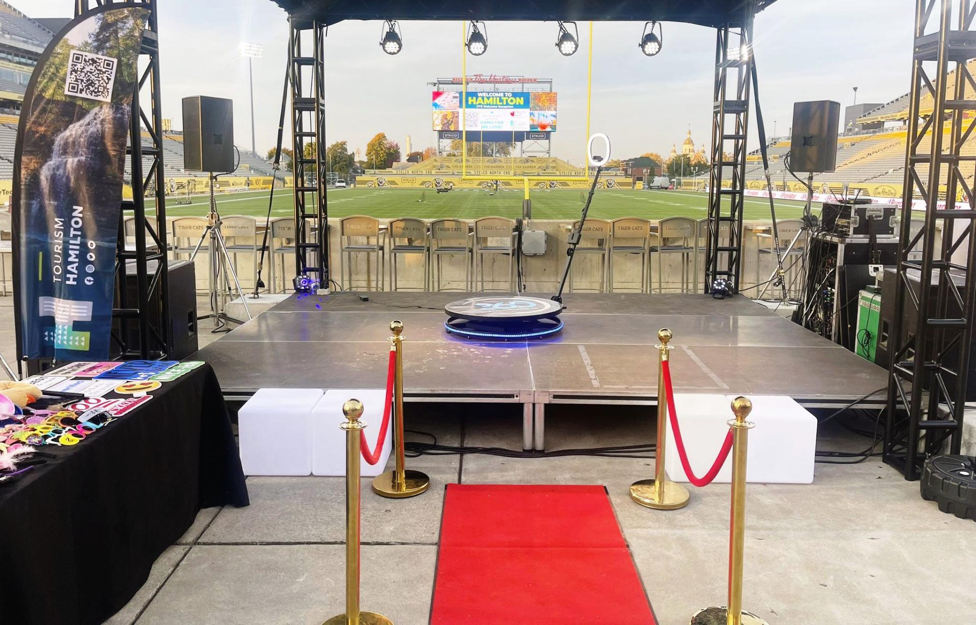 Photo Booth Company in Hamilton | Show Booth Canada