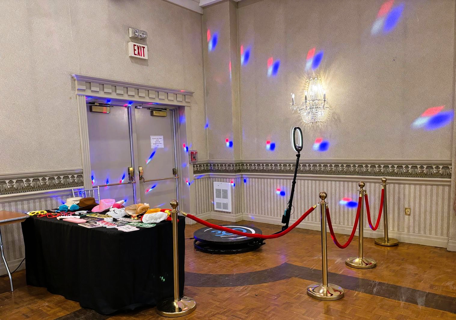 Photo Booth Company in Waterloo | Show Booth Canada